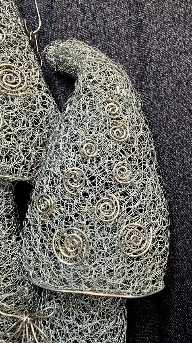 2D Chicken Wire Mushrooms – Wire Artist Laura Ouimet/We-met Wire Work