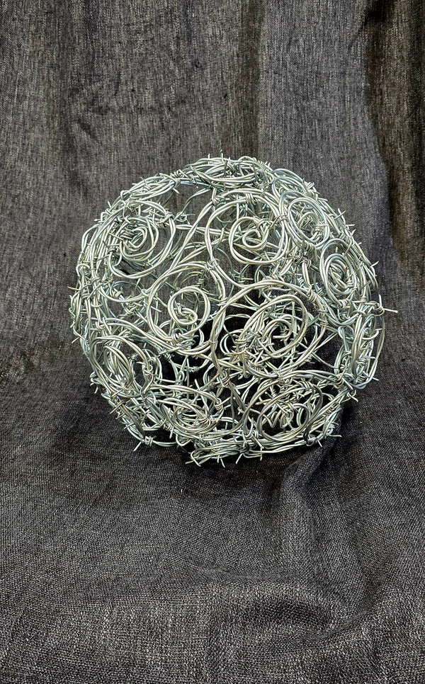 (Galvanized) Barbed Wire Garden Sphere – Wire Artist Laura Ouimet/We ...